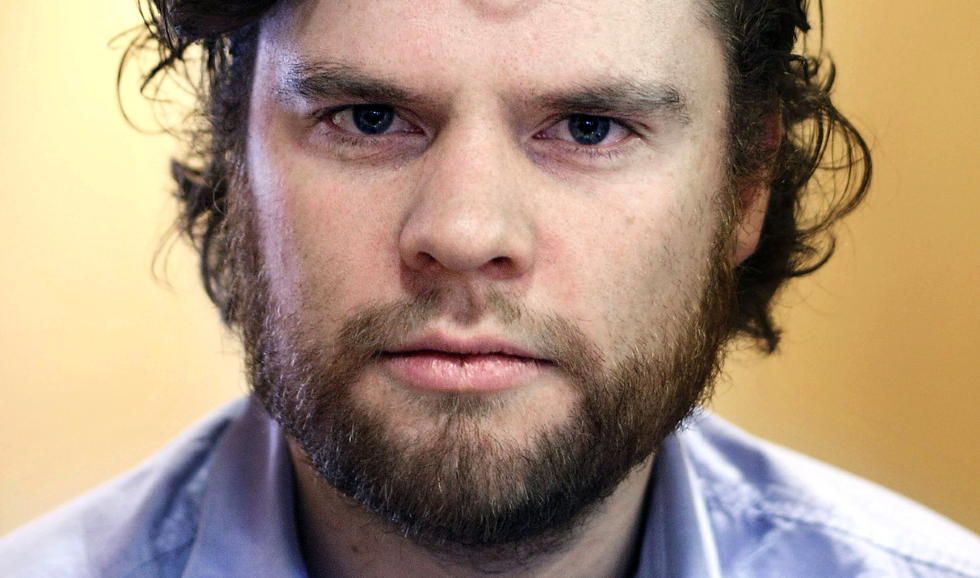 Classify Norwegian youth politician Andreas Halse